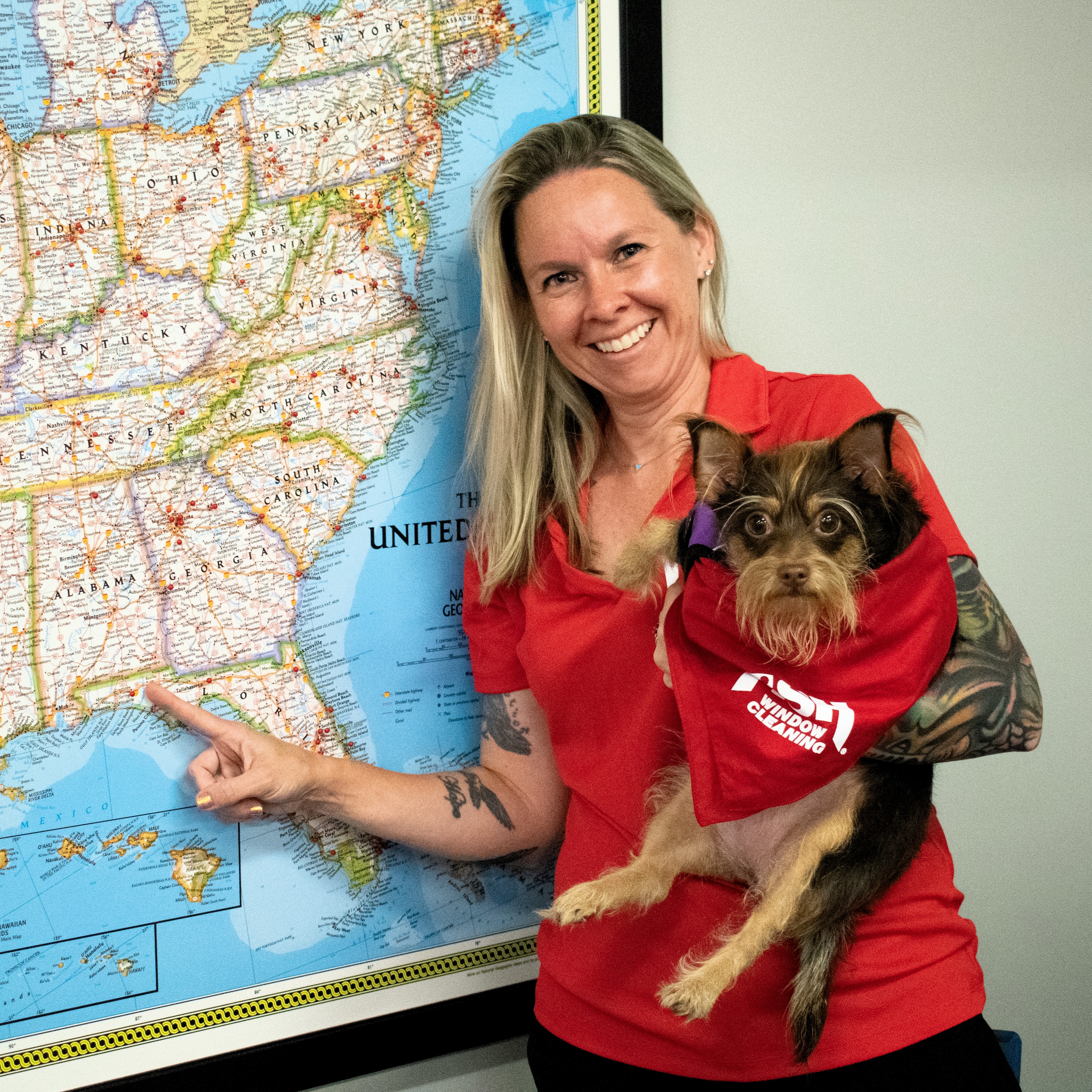 Light Fixture & Chandelier Cleaning Services | Fish Window Cleaning