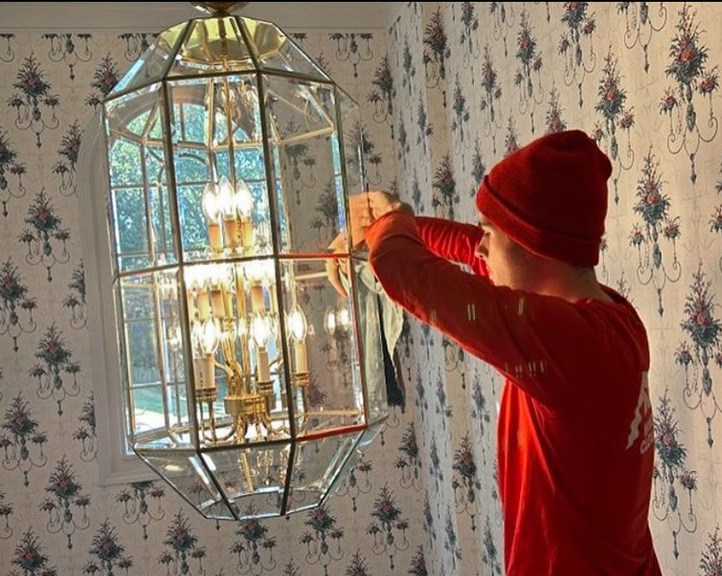 Chandelier Cleaning - Fish Window Cleaning State College, Altoona ...