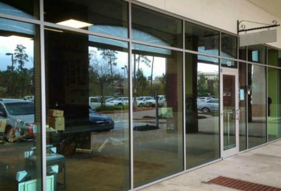 Removing Paint on Glass Without Razors: 3 Tips & Tricks - Fish Window ...